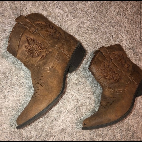 Arizona Jean Company | Shoes | Arizona Cowgirl Booties | Poshmark